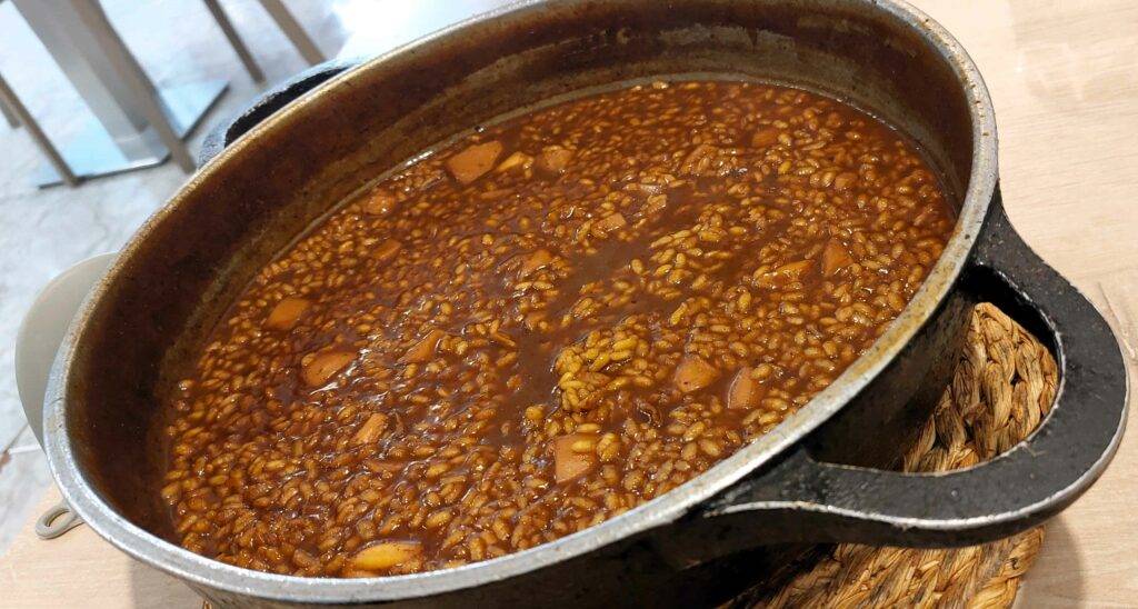 El caldero marinero, de rancho a plato de lujo - Almanaque Gastronomico