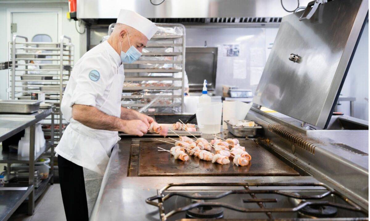 Gourmet Catering transforma el excedente alimentario en más de 17.000 ...